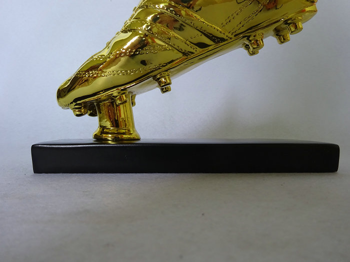 EUROPEAN GOLDEN SHOES – Trophies Art Inc®